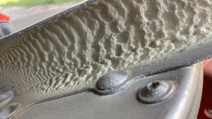 Ablagerungen an Streuschaufeln durch schlechte Düngerqualität | Yara ...